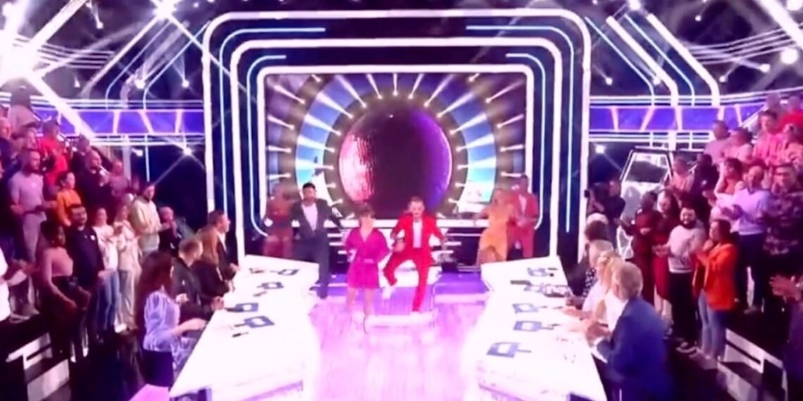 La troupe Dancing with the Stars éblouit avec une performance ...